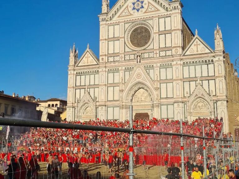 Calcio storico, la finale sarà Azzurri contro Rossi - gonews.it
