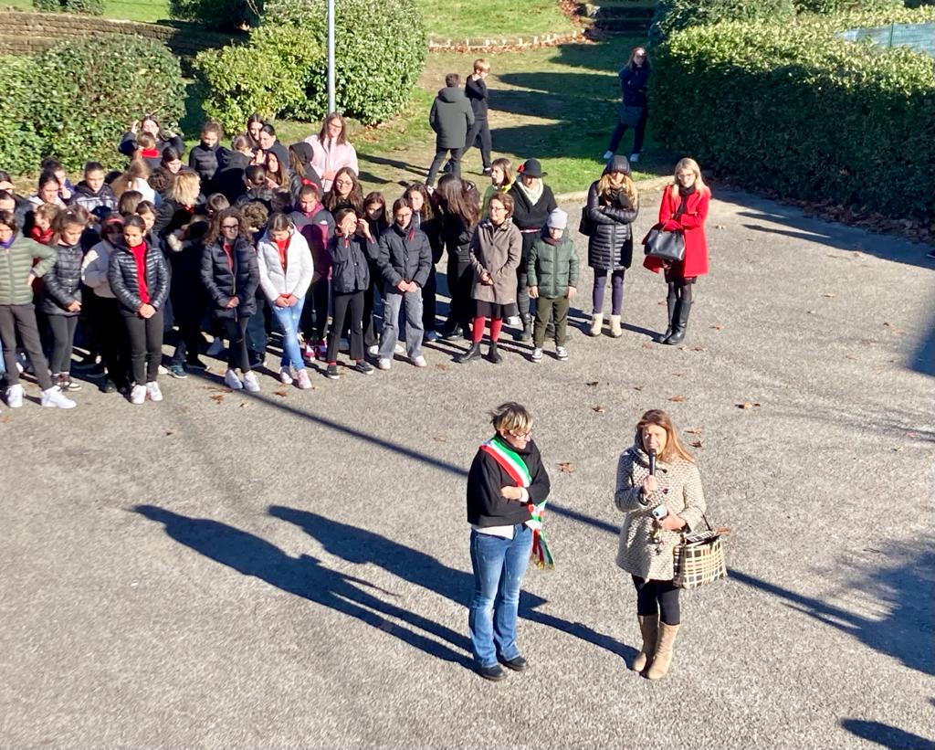 Le medie di Santa Croce e Staffoli contro la violenza sulle donne - gonews.it