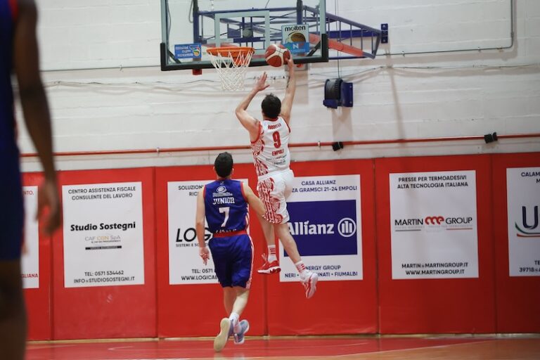 L'Use Computer Gross batte Gazzada sul finale, finisce 82-83 - gonews.it